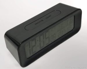 ニトリの『電波デジタル時計 ファシル』が横長でイイ！ | 買てみた