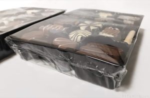 コストコで『カークランド クッキーアソート(ベルギーチョコレート)』がクリスマス缶で超おいしい！ | 買てみた