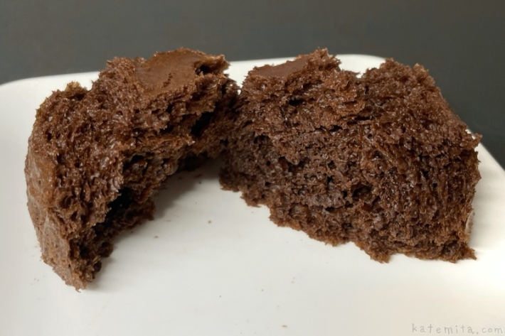 ヤマザキの『チョコ蒸しパン(4個入)』がチョコ生地で甘くて超おいしい！ | 買てみた