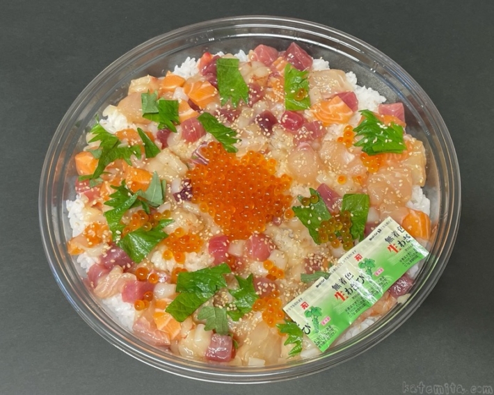 コストコの『きらめき海鮮漬けちらし』がサーモン、マグロ、真鯛、エビ、イクラと具がたっぷりで美味しい！ | 買てみた