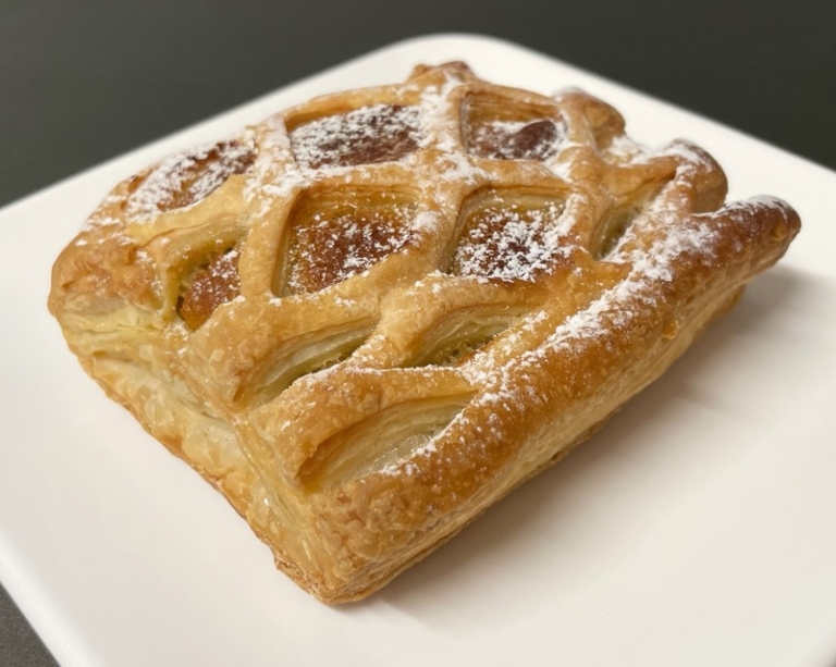 イオンビッグの『バナナくるみケーキパイ』がサクッと美味しい！ | 買てみた