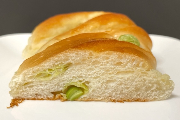 イオンビッグの『枝豆チーズ』のパンが生地に枝豆が入って美味しい！ | 買てみた