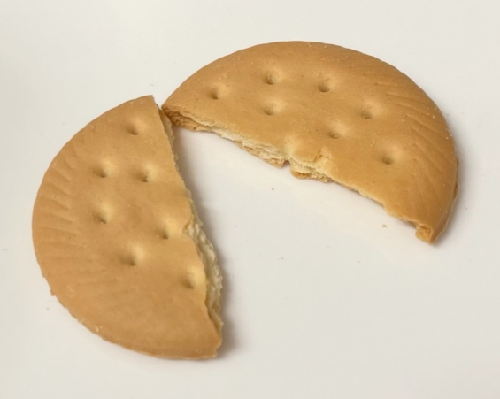 コスモスの『ON365 ハードビスケット』がサクサクやさしい甘さで美味しい！ | 買てみた