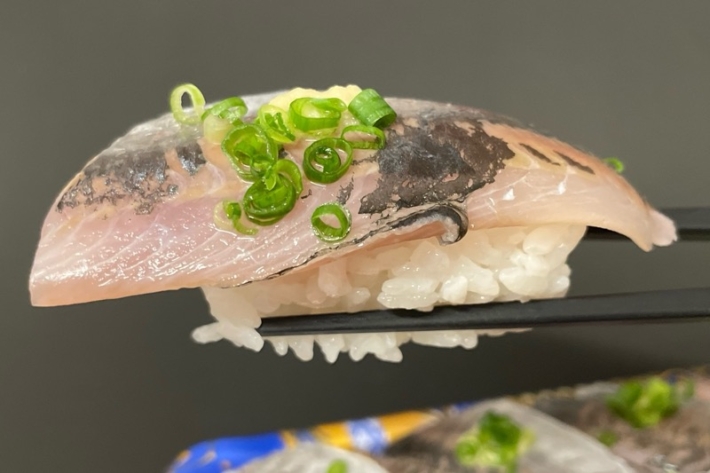 ロピアの『真あじ握り寿司』がパック寿司で8貫全て真あじで美味しい！ | 買てみた