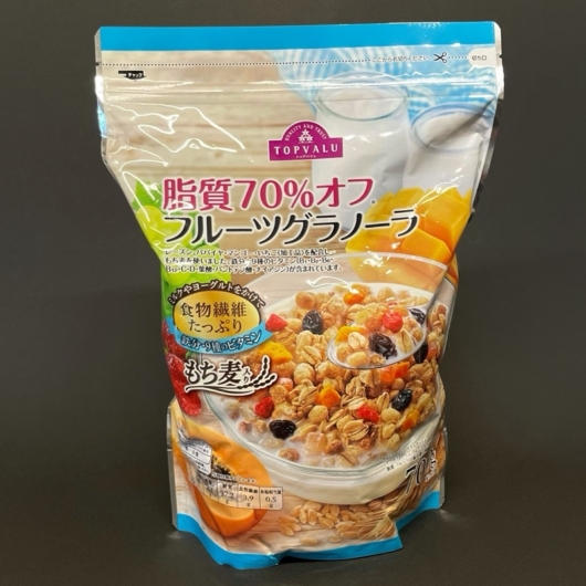 トップバリュの『脂質70%オフ フルーツグラノーラ』が 苺やレーズン、マンゴー入りで美味しい！ | 買てみた