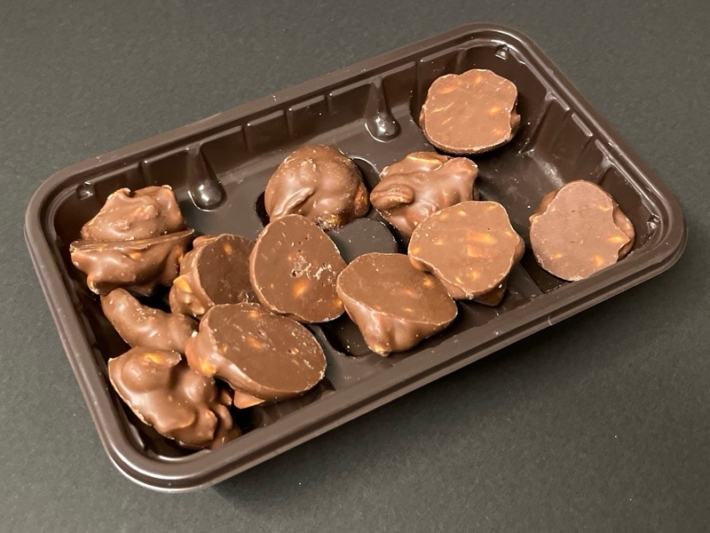 コスモスの『ON365 ピーナッツ チョコレート』がミルクチョコの甘さで美味しい！ | 買てみた