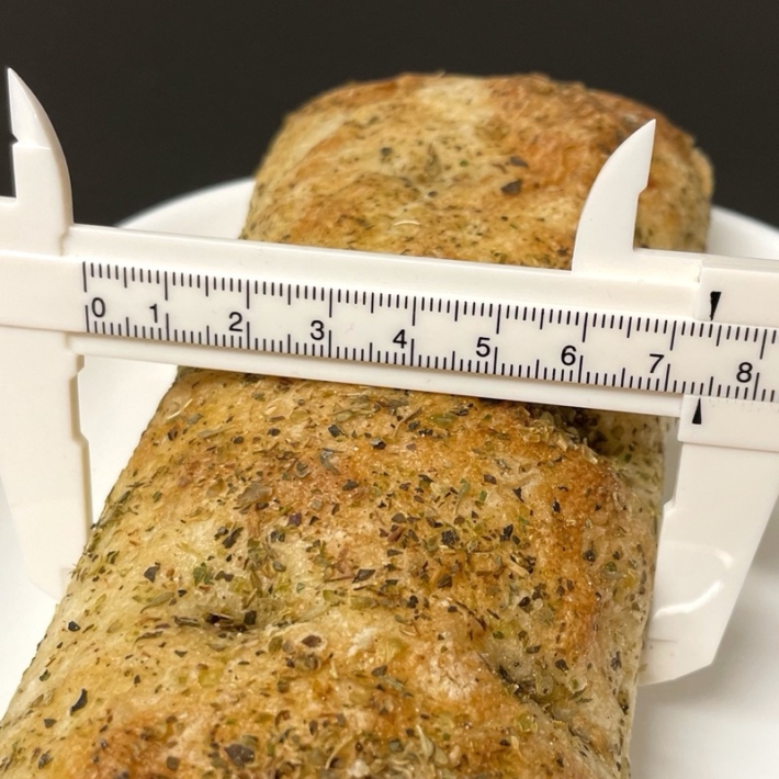 コストコの『フォカッチャファインハーブ』が肉や魚に合うハーブの香りで美味しい！ | 買てみた