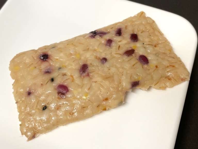 コストコで『もち麦満腹バー 十六雑穀プラス(55g×20袋)』がプチプチ食感で美味しい！ | 買てみた