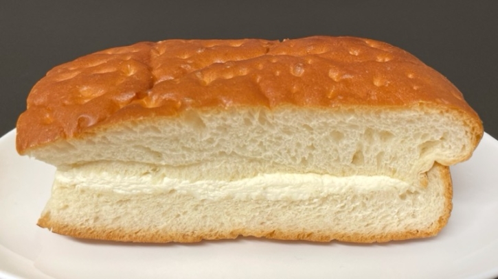 モンドウル田村屋の『牛乳パン』が四角いパンに間にクリームで美味しい！ | 買てみた